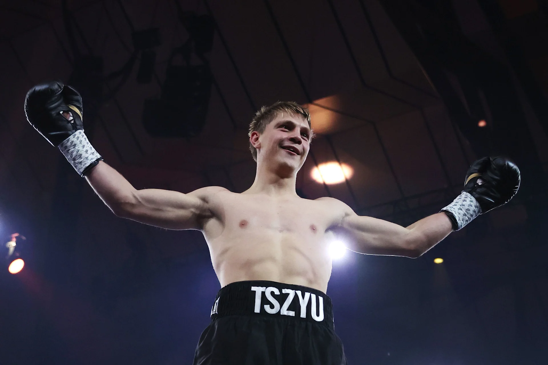 Nikita Tszyu heads to Las Vegas to get ready to face Koen Mazoudier in ...