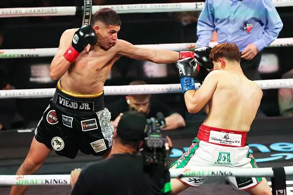 Isaac Lucero Stops Roberto Valenzuela In Slugfest On Cruz-Roach Card ...