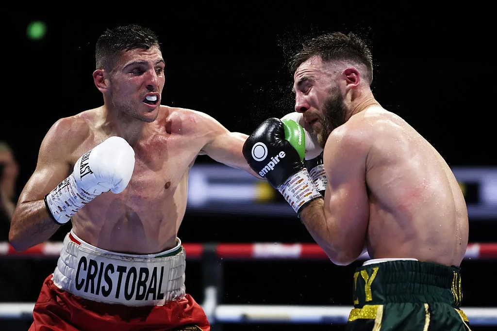 Lorente scores split decision over Collins to earn shot at Carrington ...