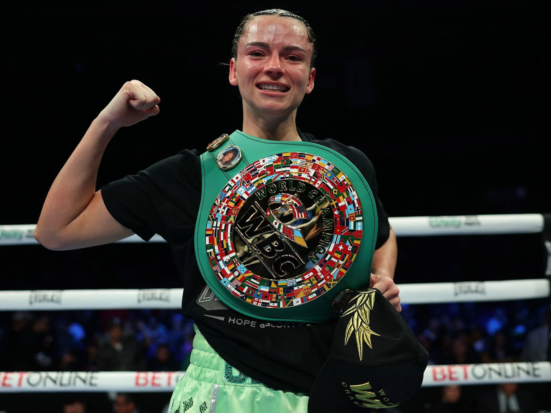 Skye Nicolson wins interim 122-pound title with one-sided decision over ...