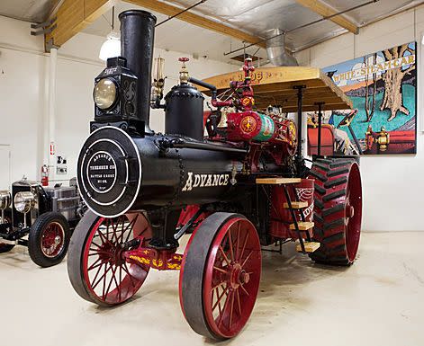 Roarington Metaland: Advance Steam Traction Engine