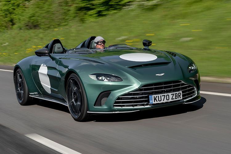 Roarington Metaland: Aston Martin V12 Speedster