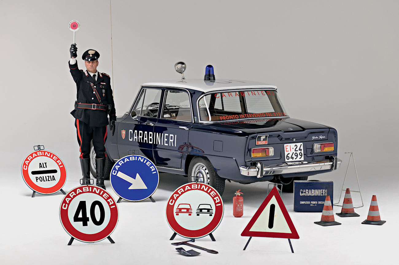Italy’s Fastest Police Cars: Ferraris, Lamborghinis & Alf...