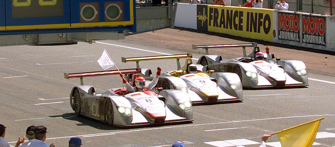 Iconic Parade-Style Finishes in Motorsport History | Roar...