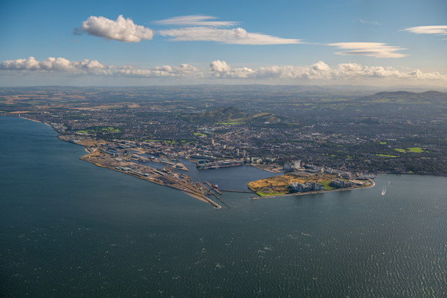 Aerial photographer Jason Hawkes travels with British Airways to gather ...