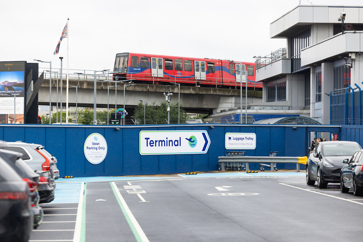 London City Airport to introduce drop-off charge to support sustainable ...