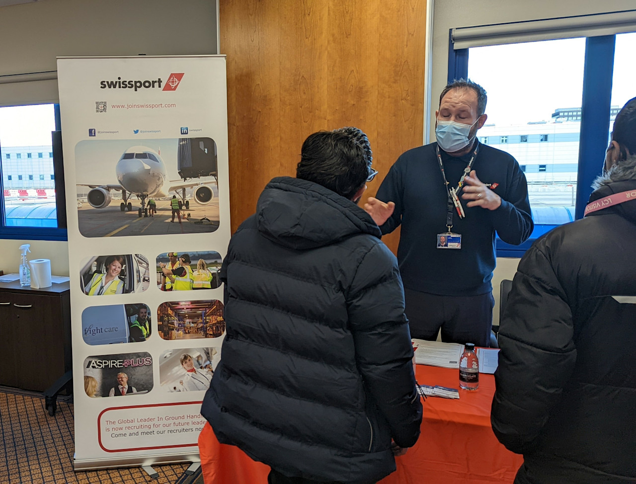 London City Airport hosts recruitment drive and local business recovery ...