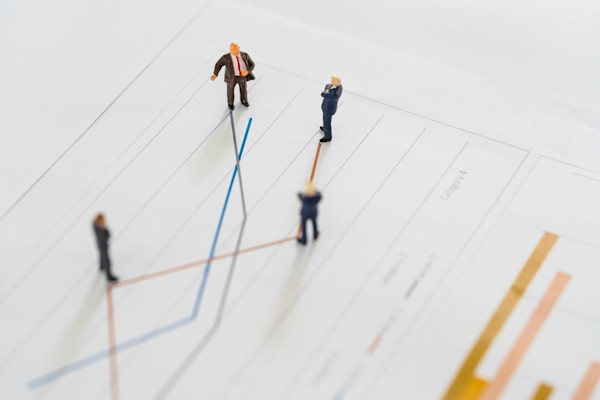 'Benchmark-aware' active funds fuel same market risks as passives