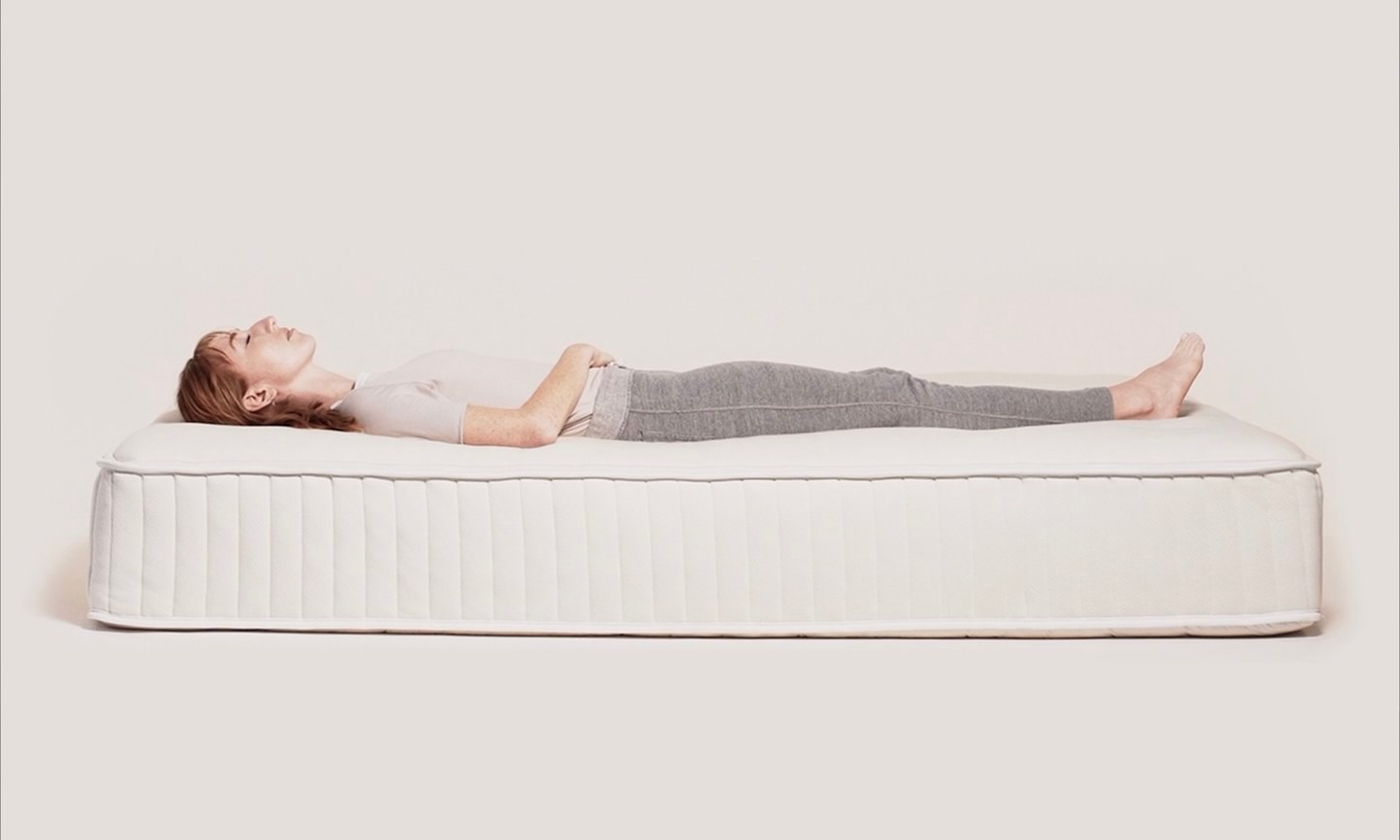 Side Sleeping Guide: How to Best Sleep on Your Side 2022 | Parachute Blog