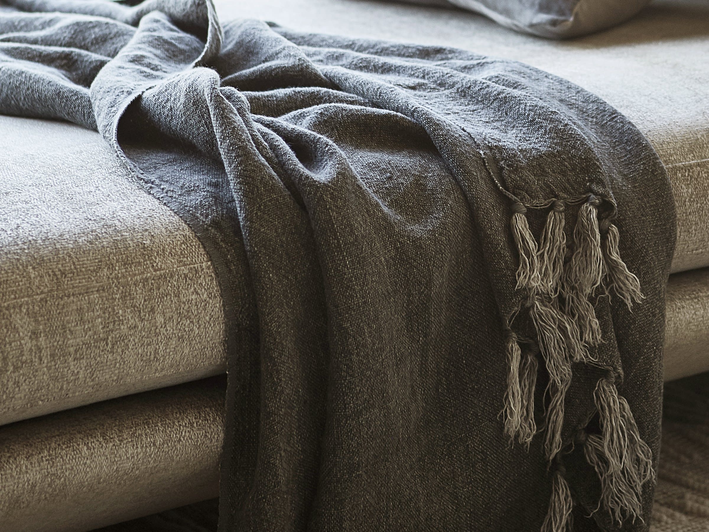 Heavy Linen Throw | Parachute