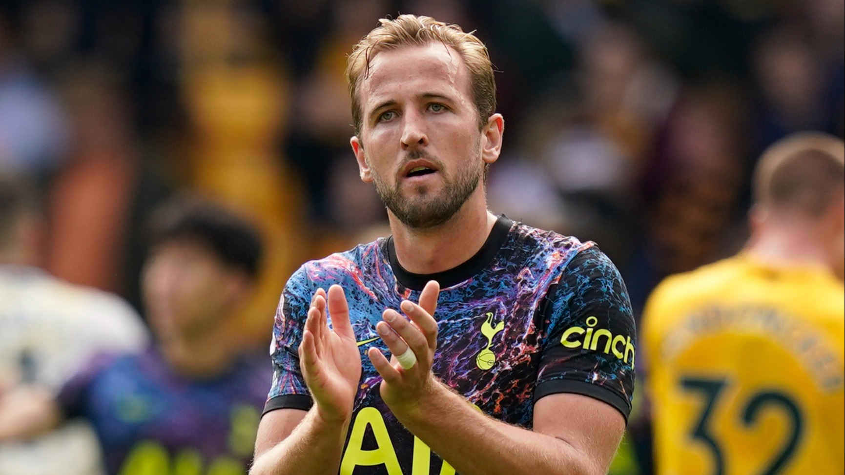 England captain Harry Kane ‘staying at Tottenham this summer’ | ITV ...
