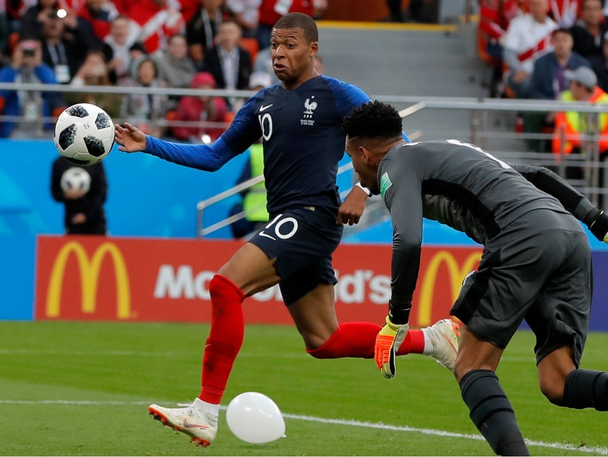 Highlights: Record-breaker Mbappe's goal sends Peru home | ITV Football