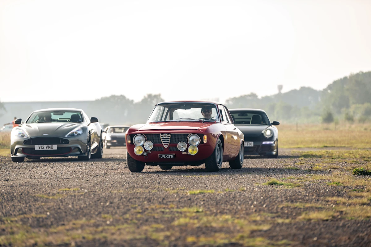 More Than 3000 Cars Turn Out For Biggest Ever Coffee Run