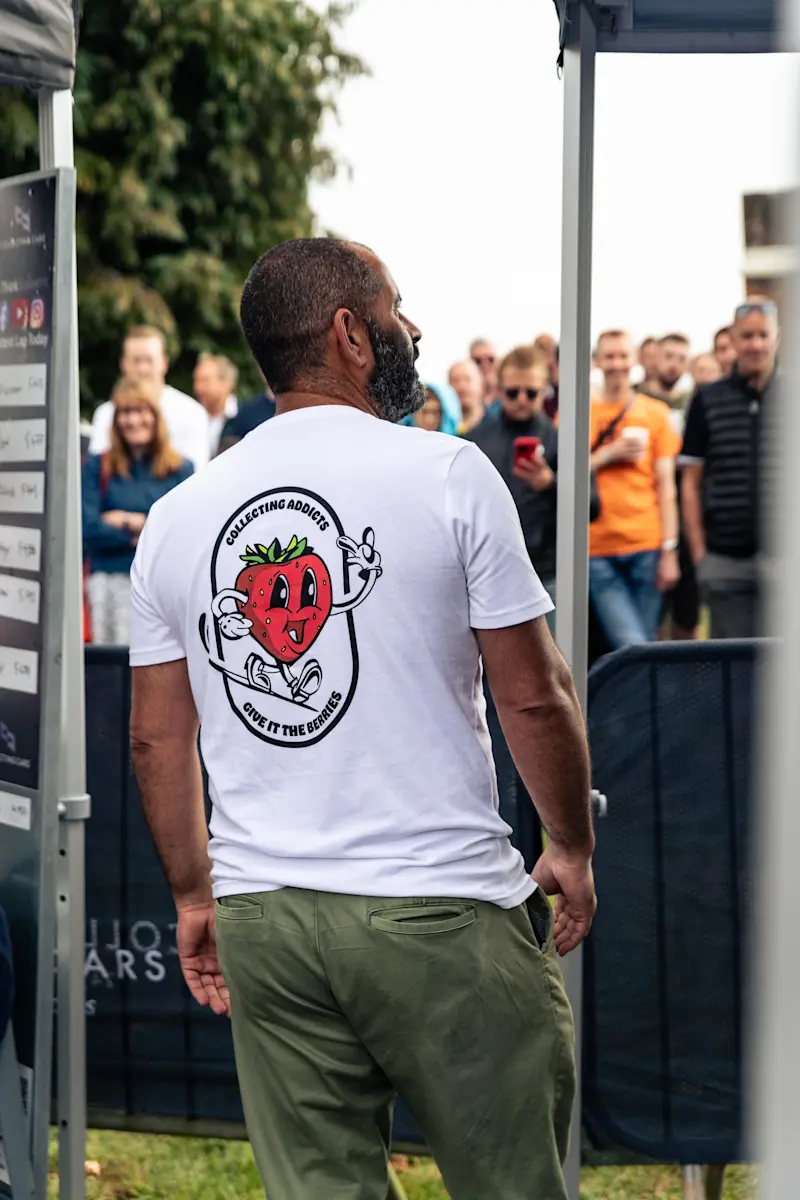 More Than 3000 Cars Turn Out For Biggest Ever Coffee Run