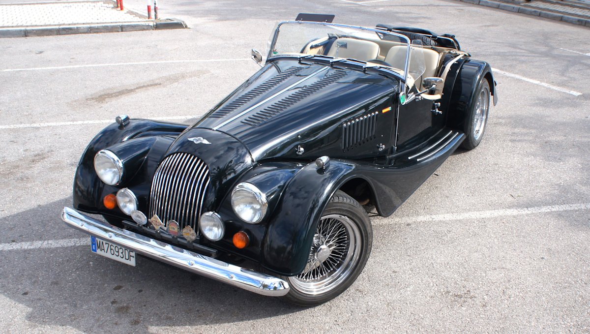 Two Cars, One Price - Morgan Plus 8 v BMW 1M Coupe