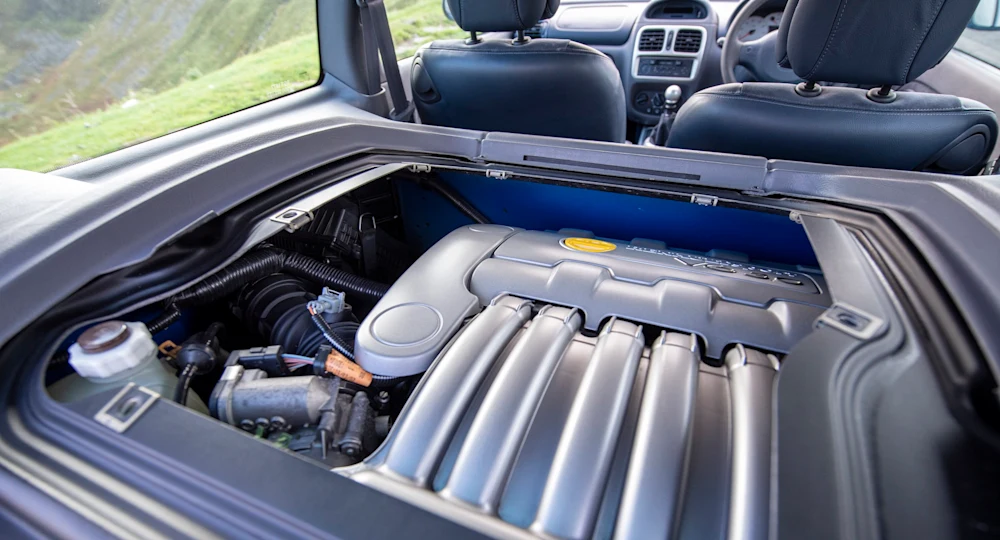 Auction Highlight: 2002 Renault Clio V6 Phase 1