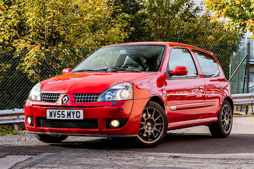 Auction Highlight: Renaultsport Clio 182 Trophy Clio Capsicum Red