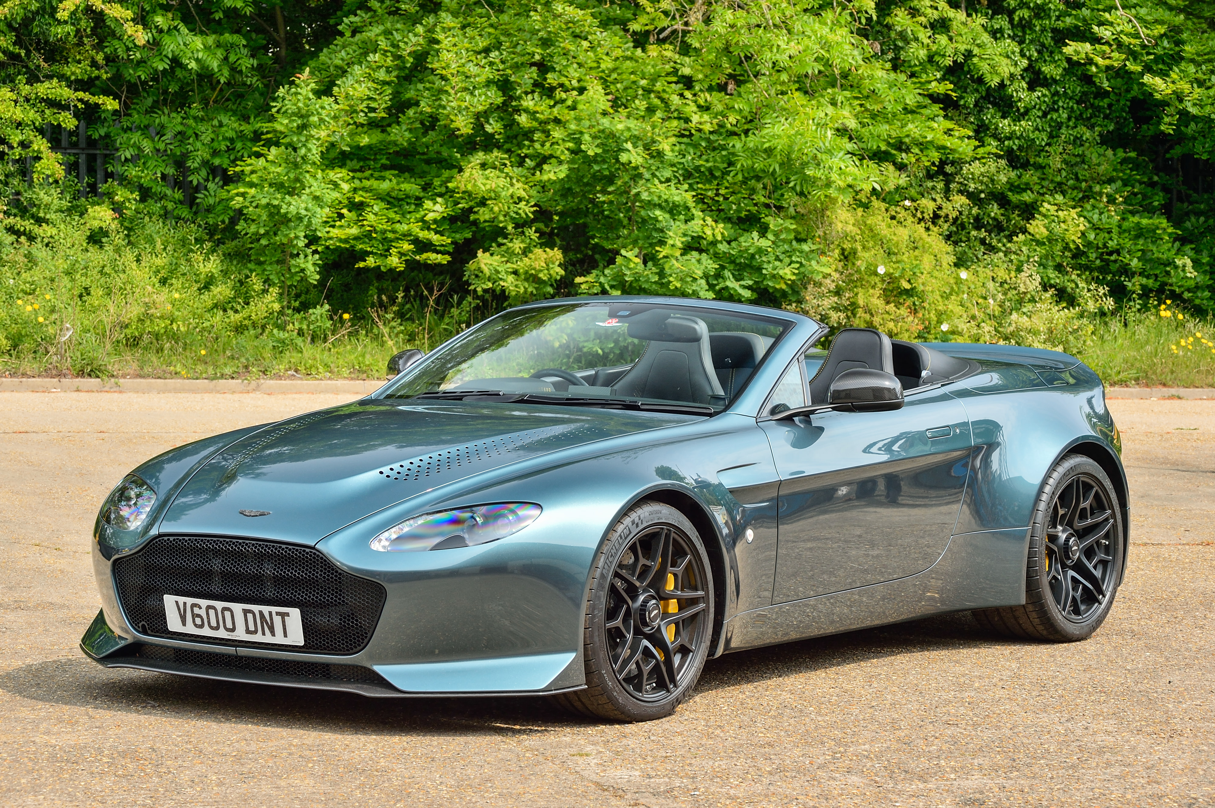 Collecting Cars · 24/7 Online Auctions