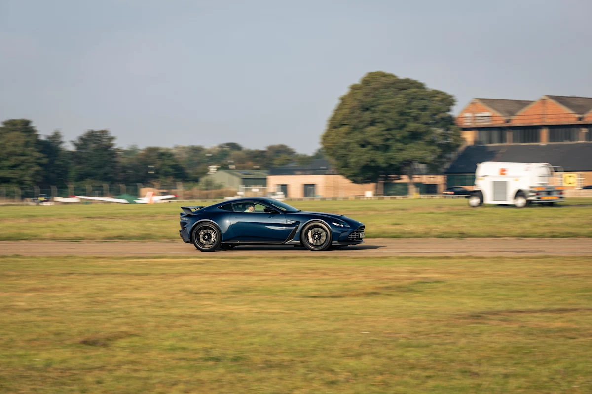 More Than 3000 Cars Turn Out For Biggest Ever Coffee Run