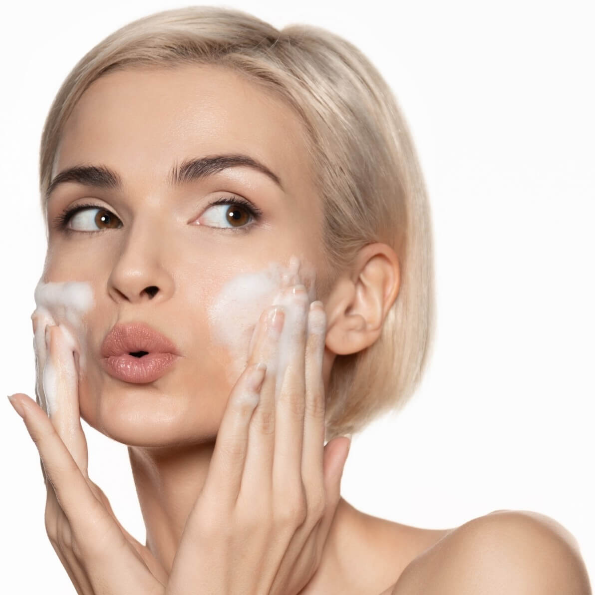 9 Skincare Routines with Tretinoin: Safe and Effective Tips