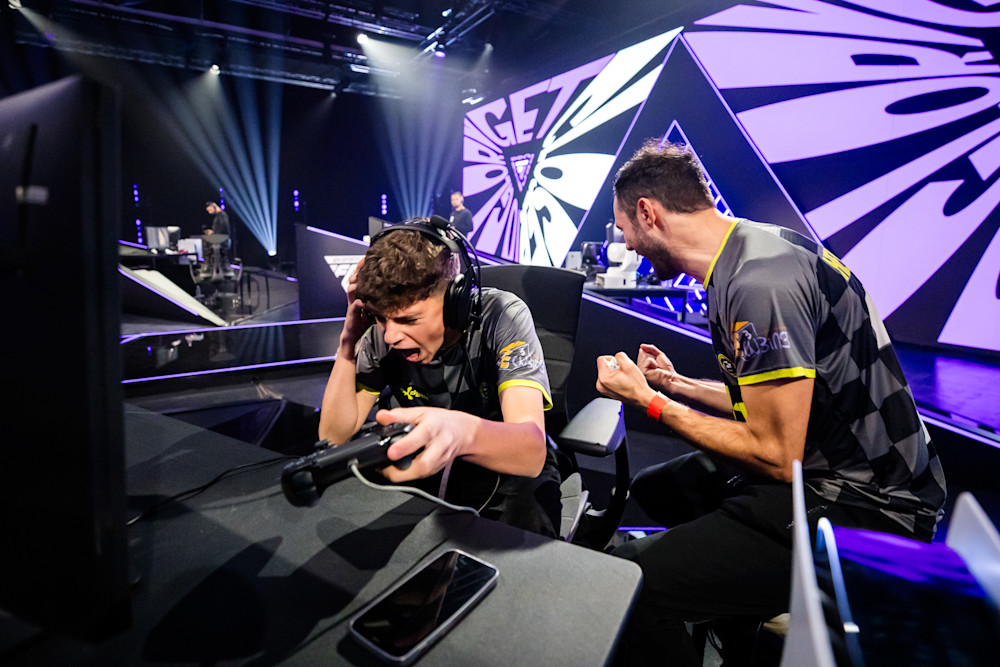 Watch the FC Pro Global Qualifier Knockout Stages - FC Pro