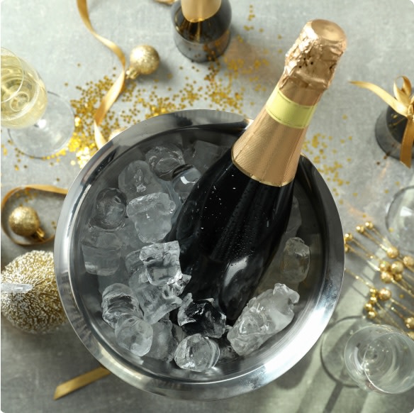 5 Best New Year Champagne Options for Every Budget | WSJ Wine