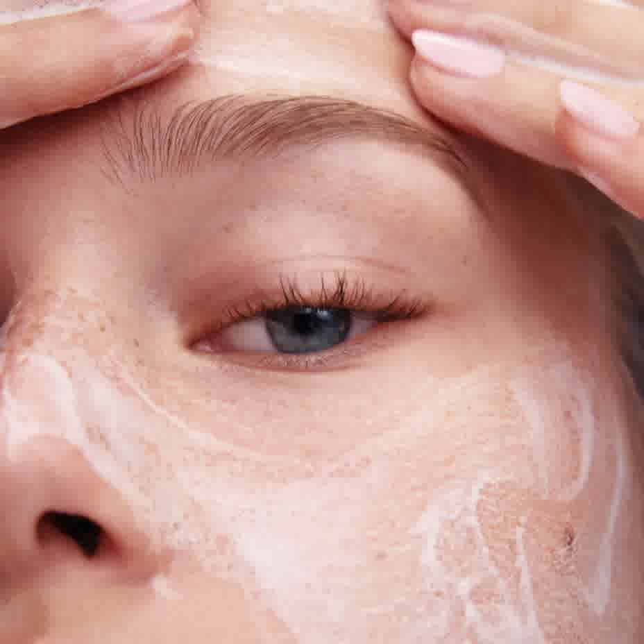 The Cleanser Guide - Discover 2026's Best Facial Cleansers