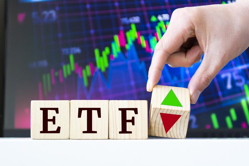 Top[x] Ireland Funds and ETFs in [Today.year()] - MutualFunds.com