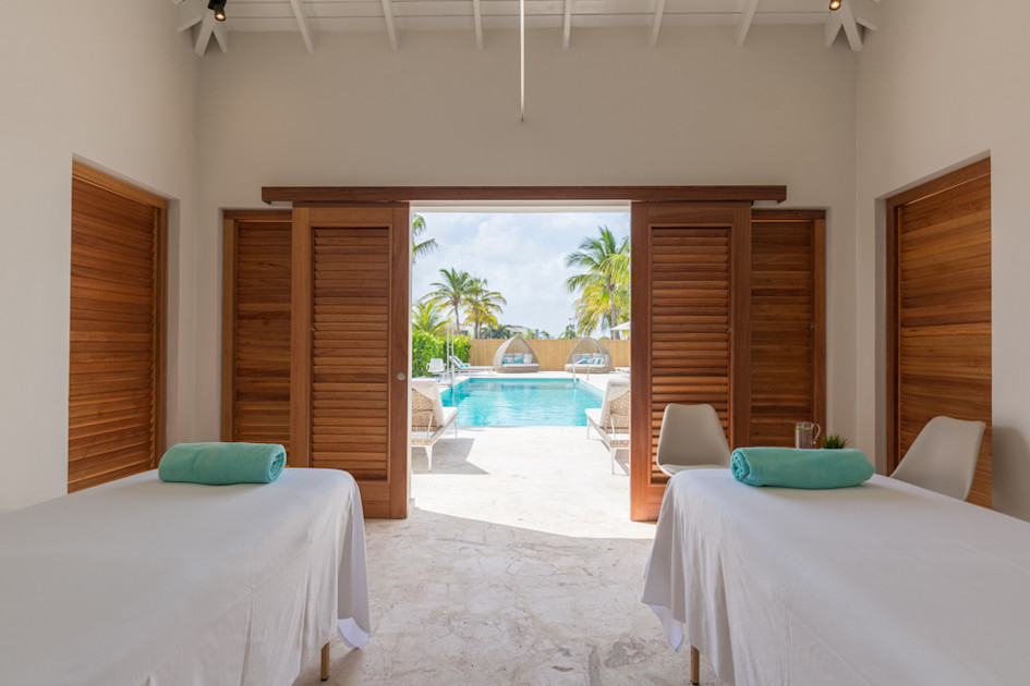 Dolphin Spa | Curacao, the Caribbean Getaway
