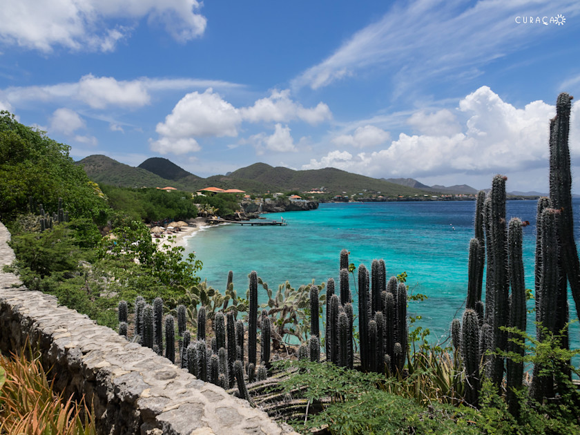 Is it OK to drink the tap water in Curaçao?