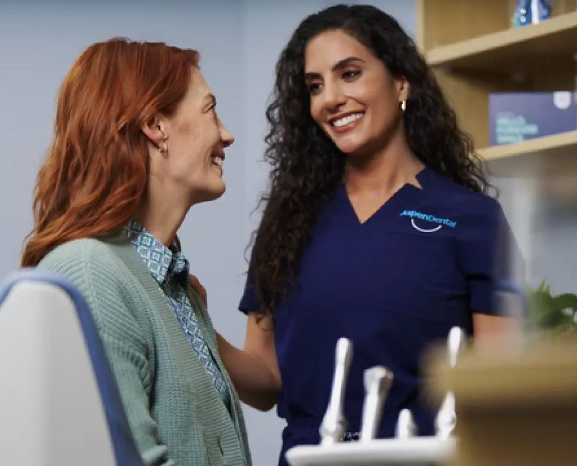 Teeth bonding vs. veneers | Aspen Dental