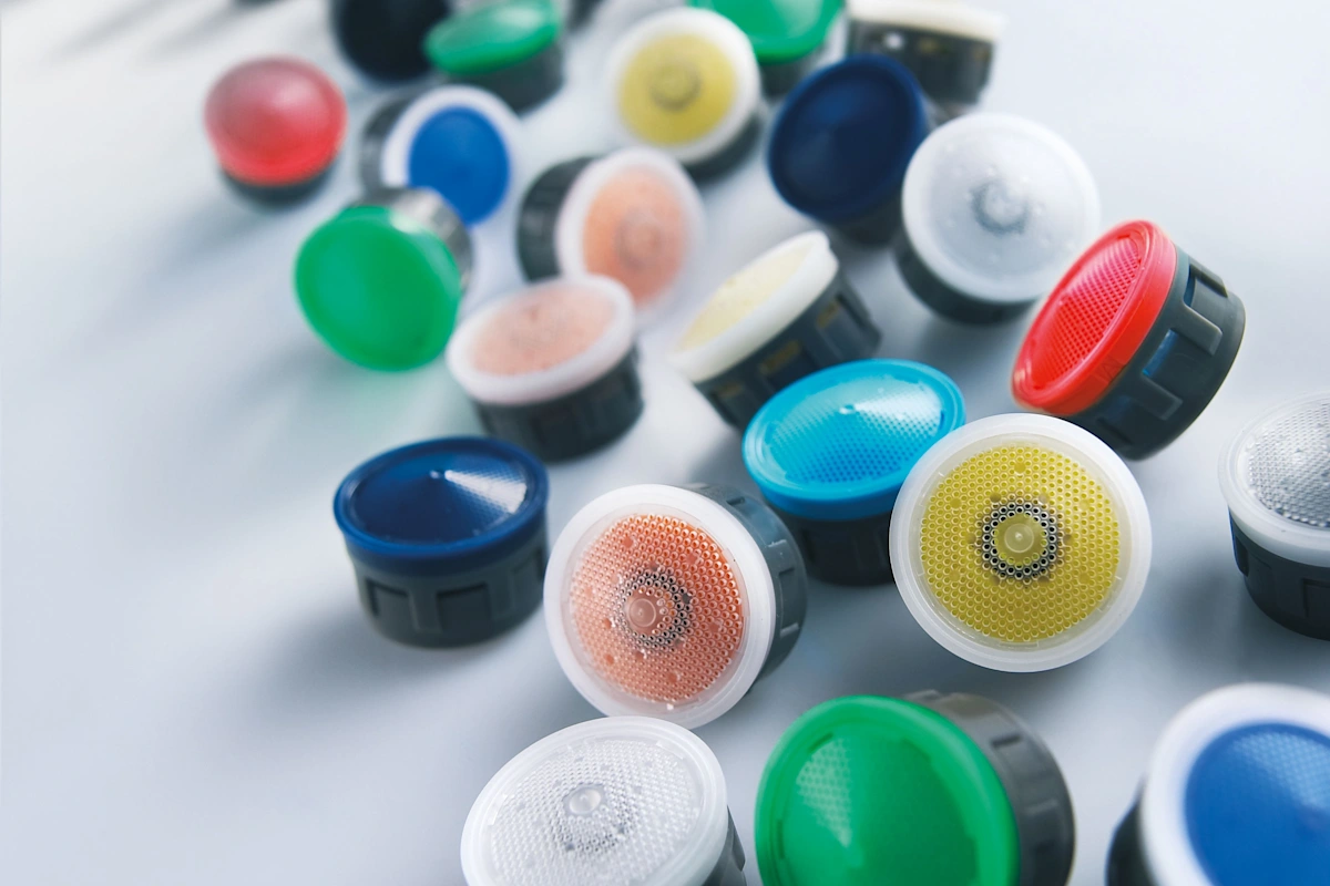 Faucet aerators