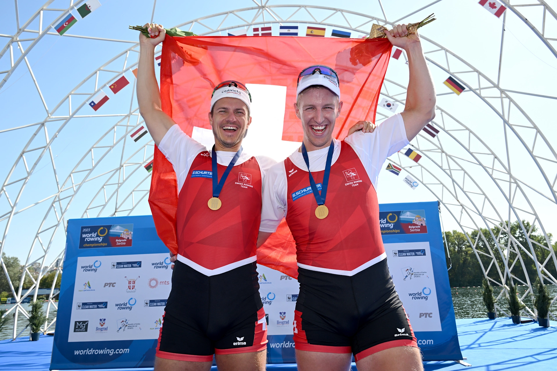 World rowing champions focus on saving water: Roman Röösli and Andrin ...