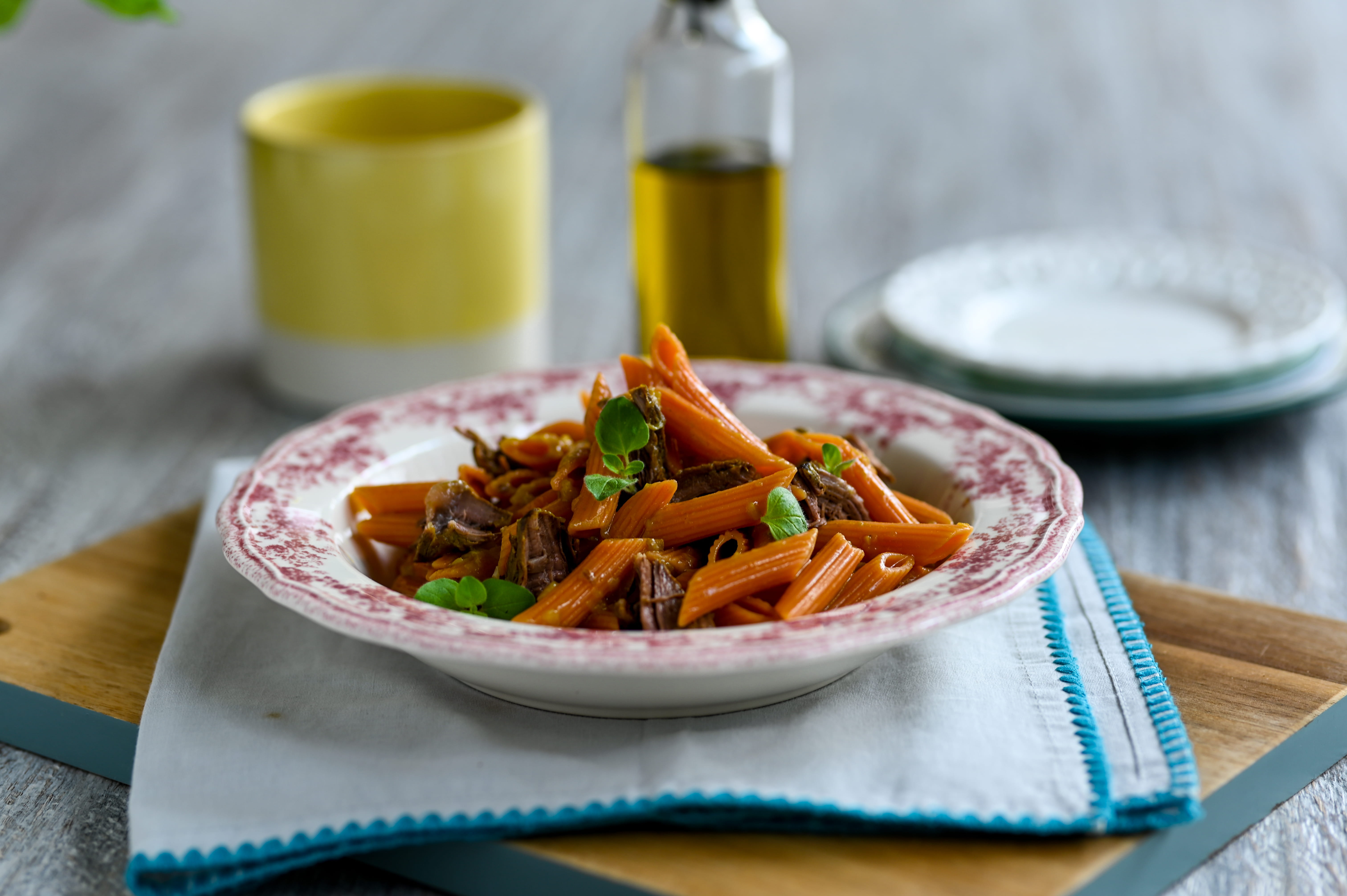 ΜΟΣΧΑΡΑΚΙ ΛΕΜΟΝΑΤΟ ΜΕ PENNE ΑΠΟ ΚΟΚΚΙΝΗ ΦΑΚΗ | Barilla | Barilla