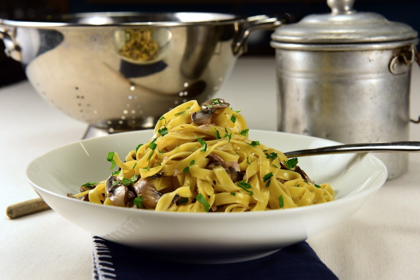 COLLEZIONE TAGLIATELLE ΜΕ ΜΑΝΙΤΑΡΙΑ, ΚΡΕΜΜΥΔΙ ΚΑΙ ΚΡΕΜΑ ΓΑΛΑΚΤΟΣ | Barilla