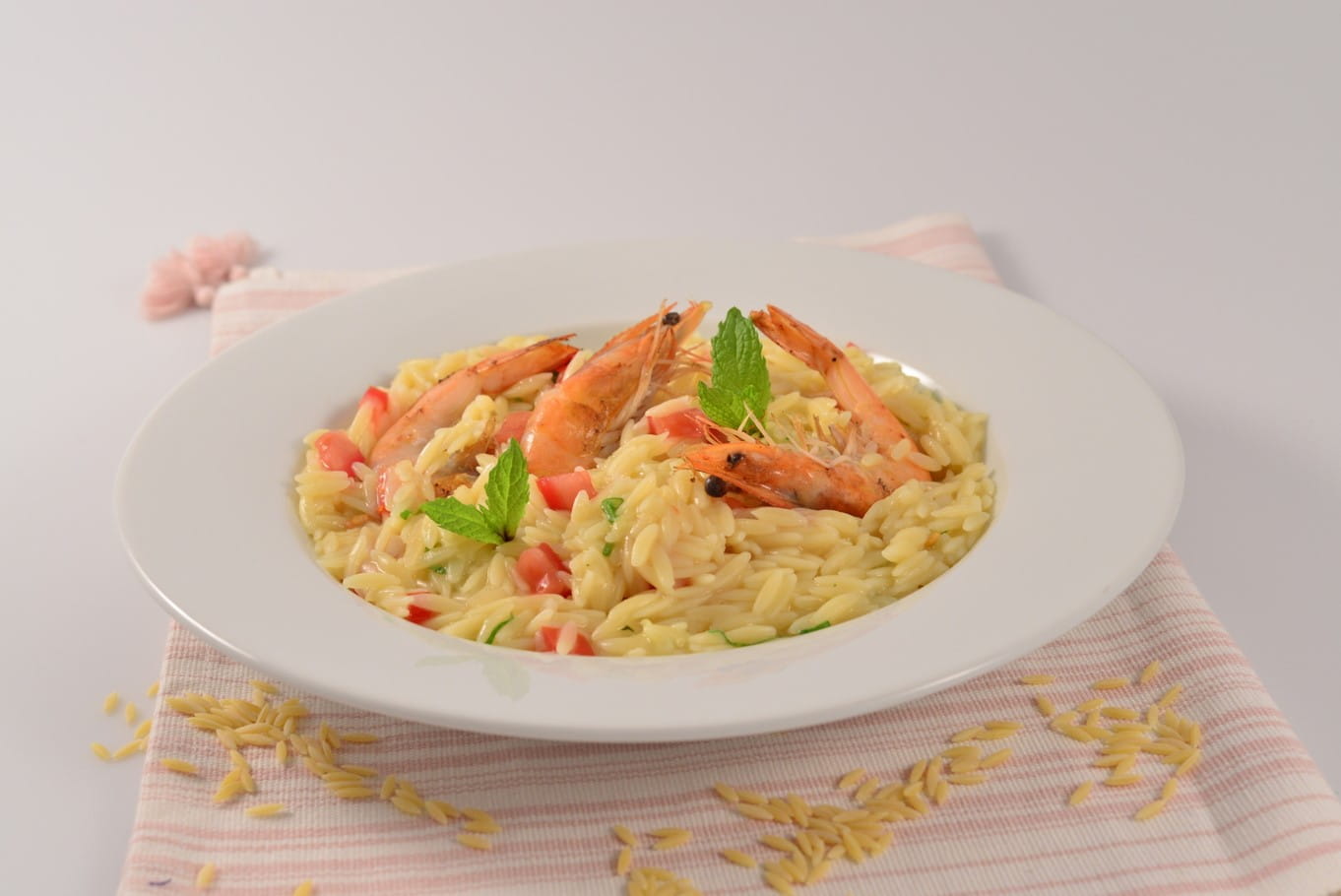 ΚΡΙΘΑΡΟΤΟ ΜΕ ΓΑΡΙΔΕΣ ΚΑΙ ΦΡΕΣΚΙΑ ΝΤΟΜΑΤΑ | Barilla | Barilla