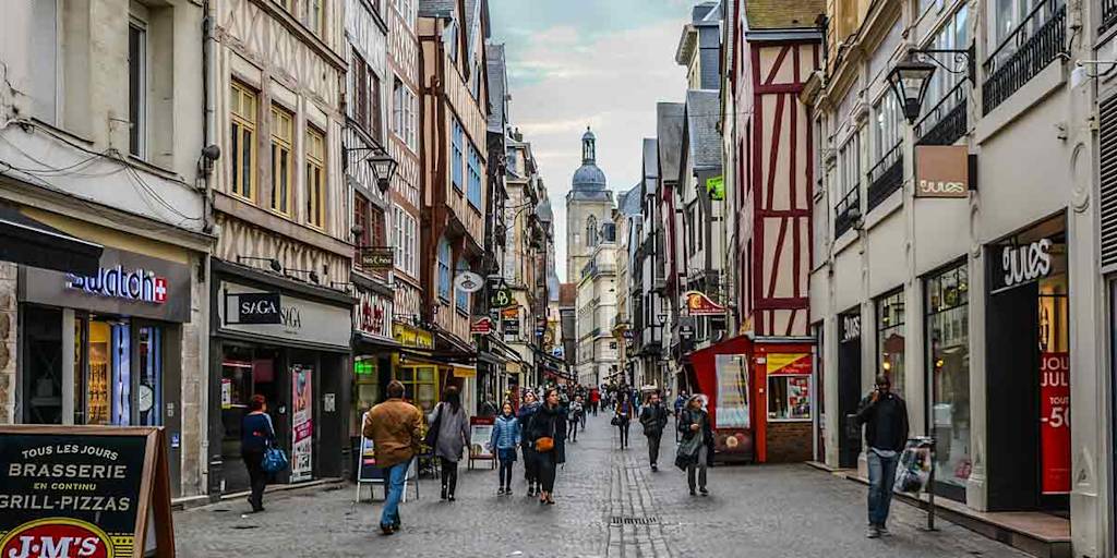 Ferry crossing to France - Cross channel ferries | Ferry Crossings | DFDS
