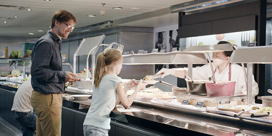 Family Dining | Amsterdam to Newcastle | DFDS