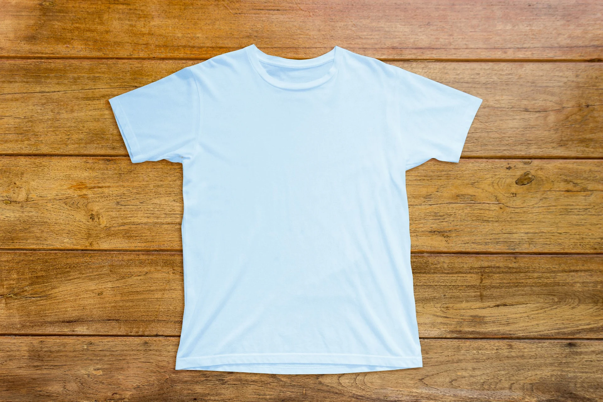Why Did Color-Safe Bleach Turn My White Shirt Blue? | Clorox®