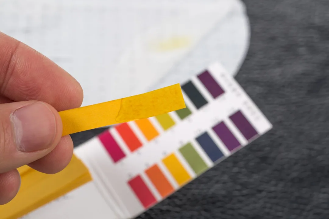 What Is Color Safe Bleach and How To Use It | Clorox™