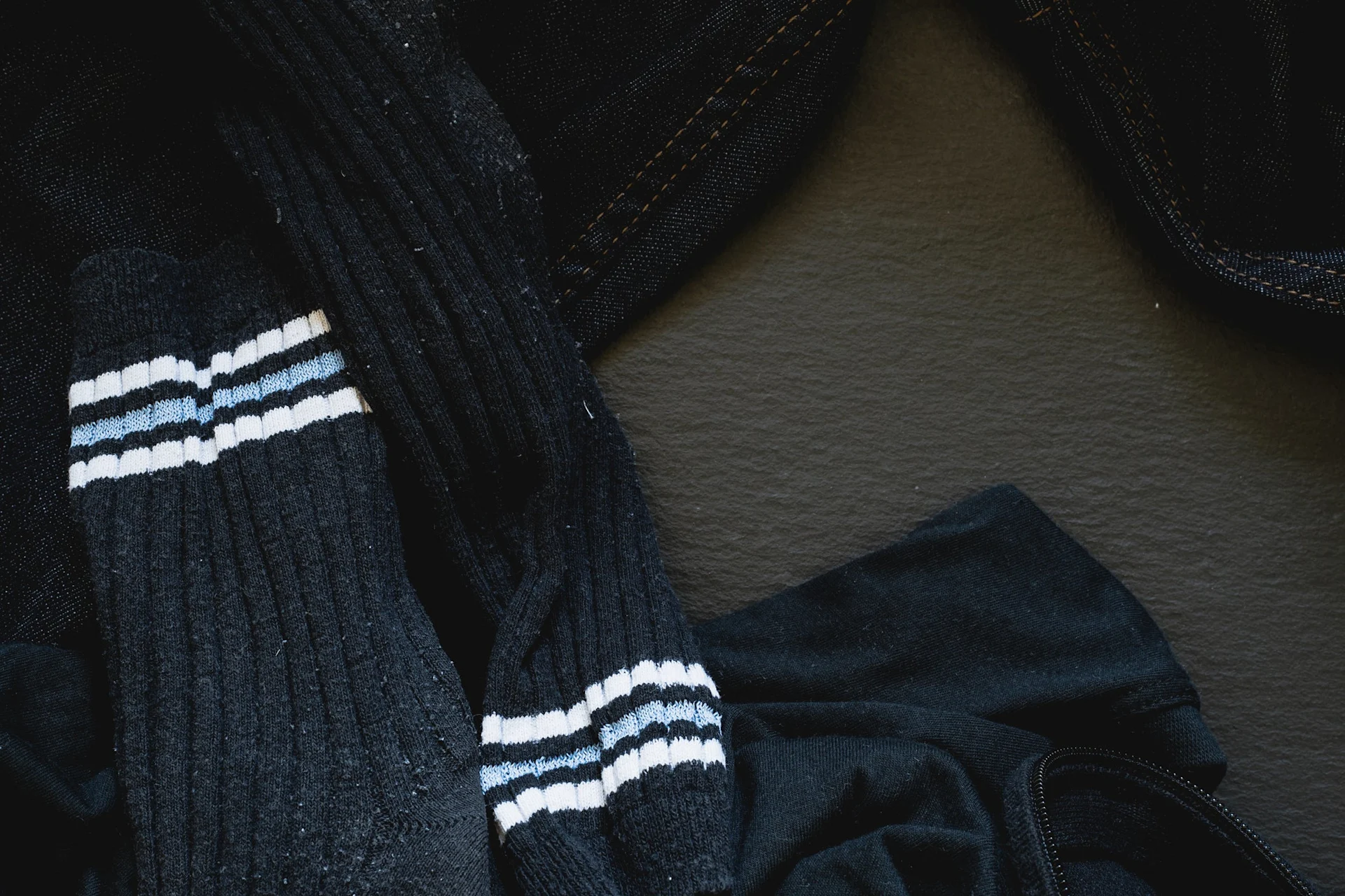 Does Color Safe Bleach Remove Odors From Clothes? | Clorox®