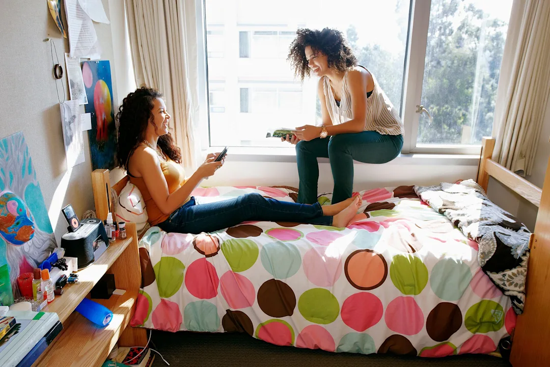 How to Clean Dorm Room & Bathrooms and Essential Cleaning Supplies ...