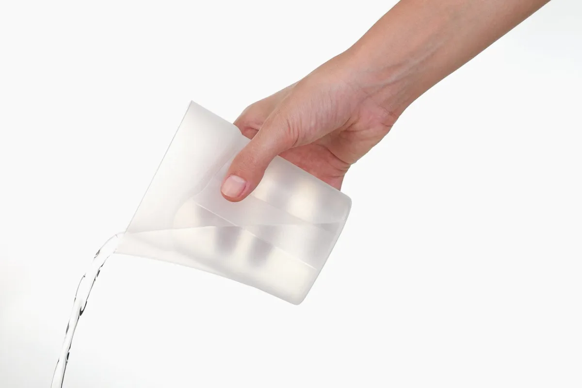 How to Disinfect a Toothbrush | Clorox™