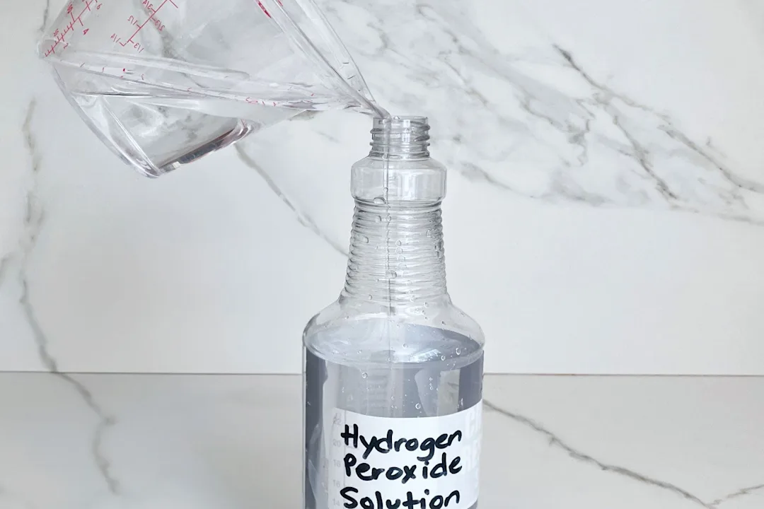 How to Do Bleach Art on Clothes | Clorox™