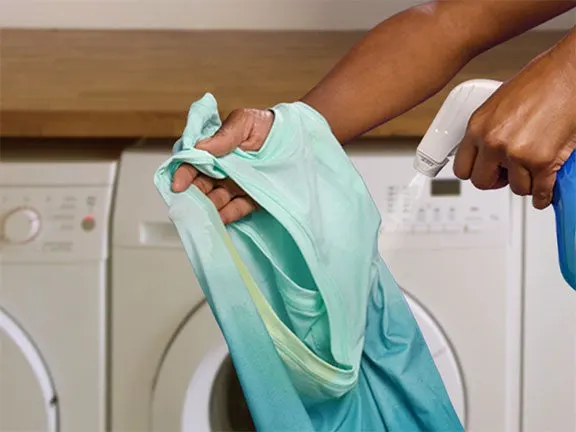 Washing Clothes with Vinegar to Sanitize Laundry | Clorox™