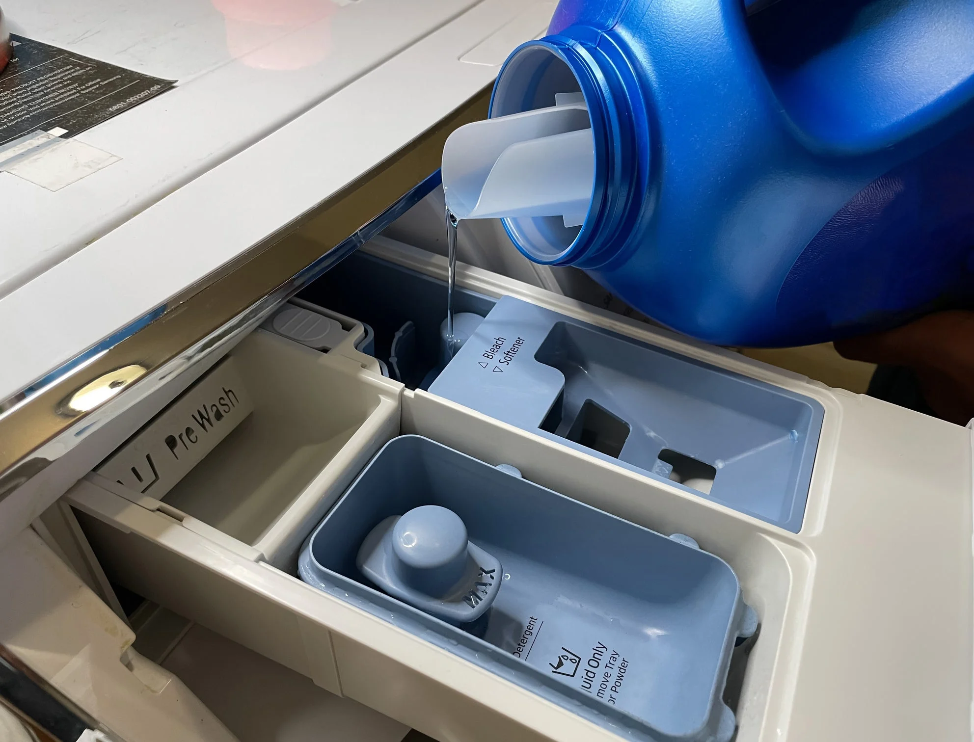 How to Add Clorox 2 In a Washing Machine | Clorox™