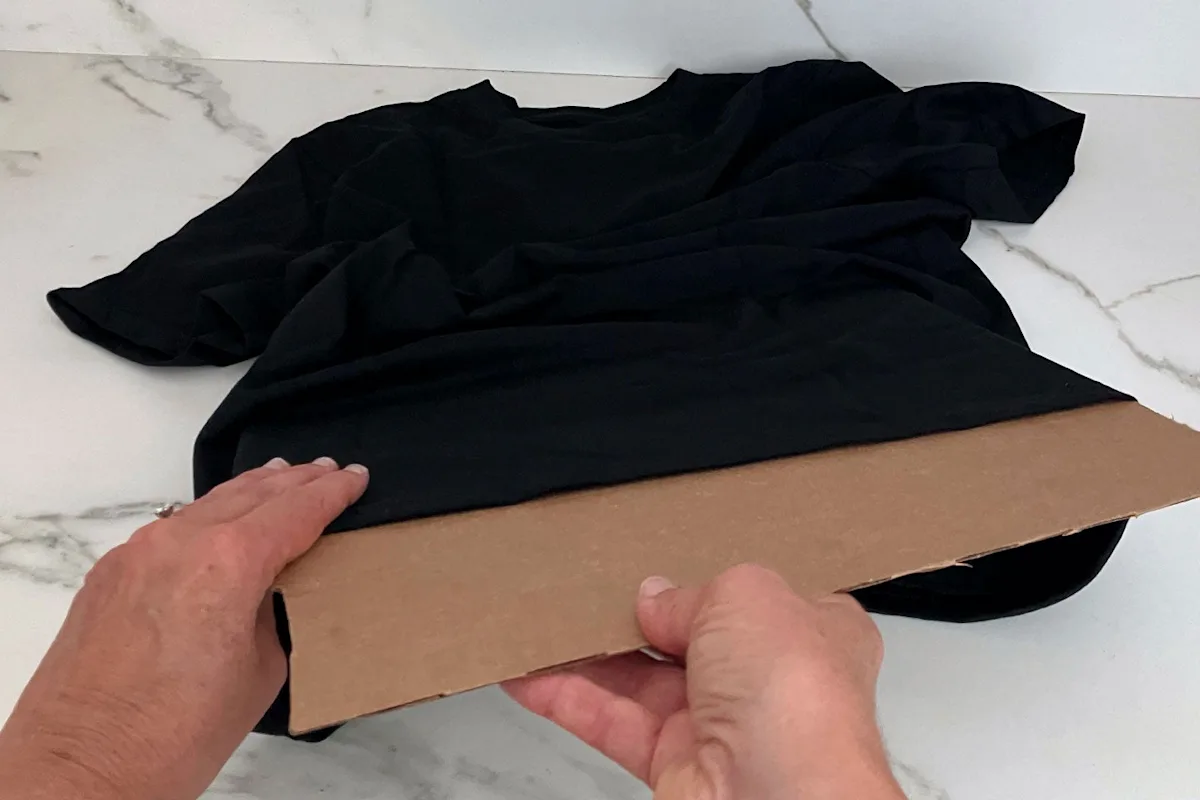 How to Do Bleach Art on Clothes | Clorox™