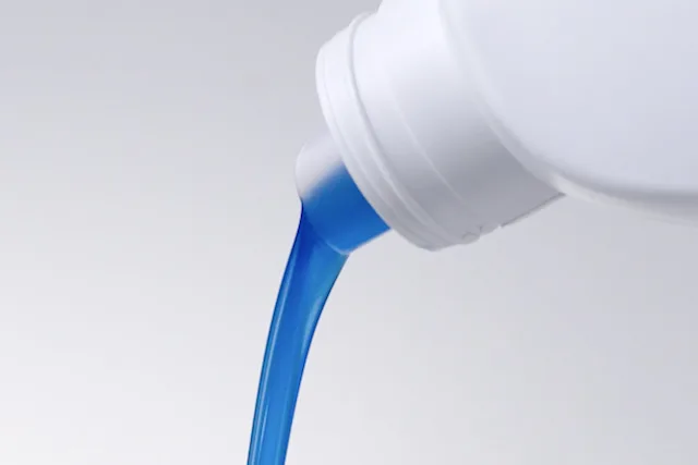 What Is Color Safe Bleach and How To Use It | Clorox™