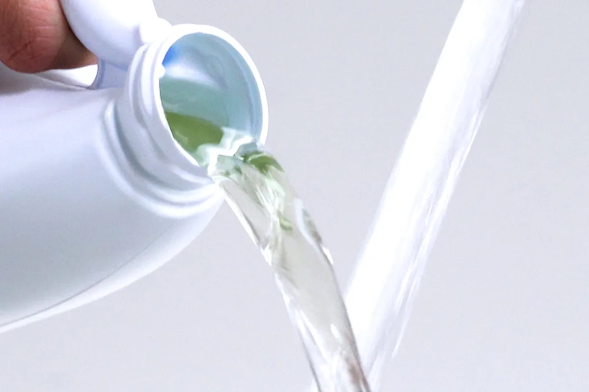 How to Sanitize Dishes and Lunchboxes with Bleach | Clorox™