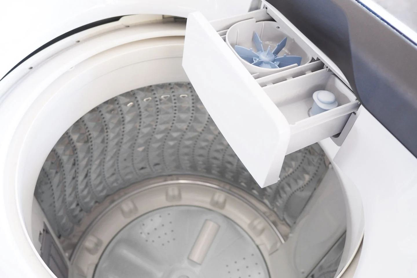 How to Use Bleach in Laundry to Clean, Whiten and Sanitize | Clorox™